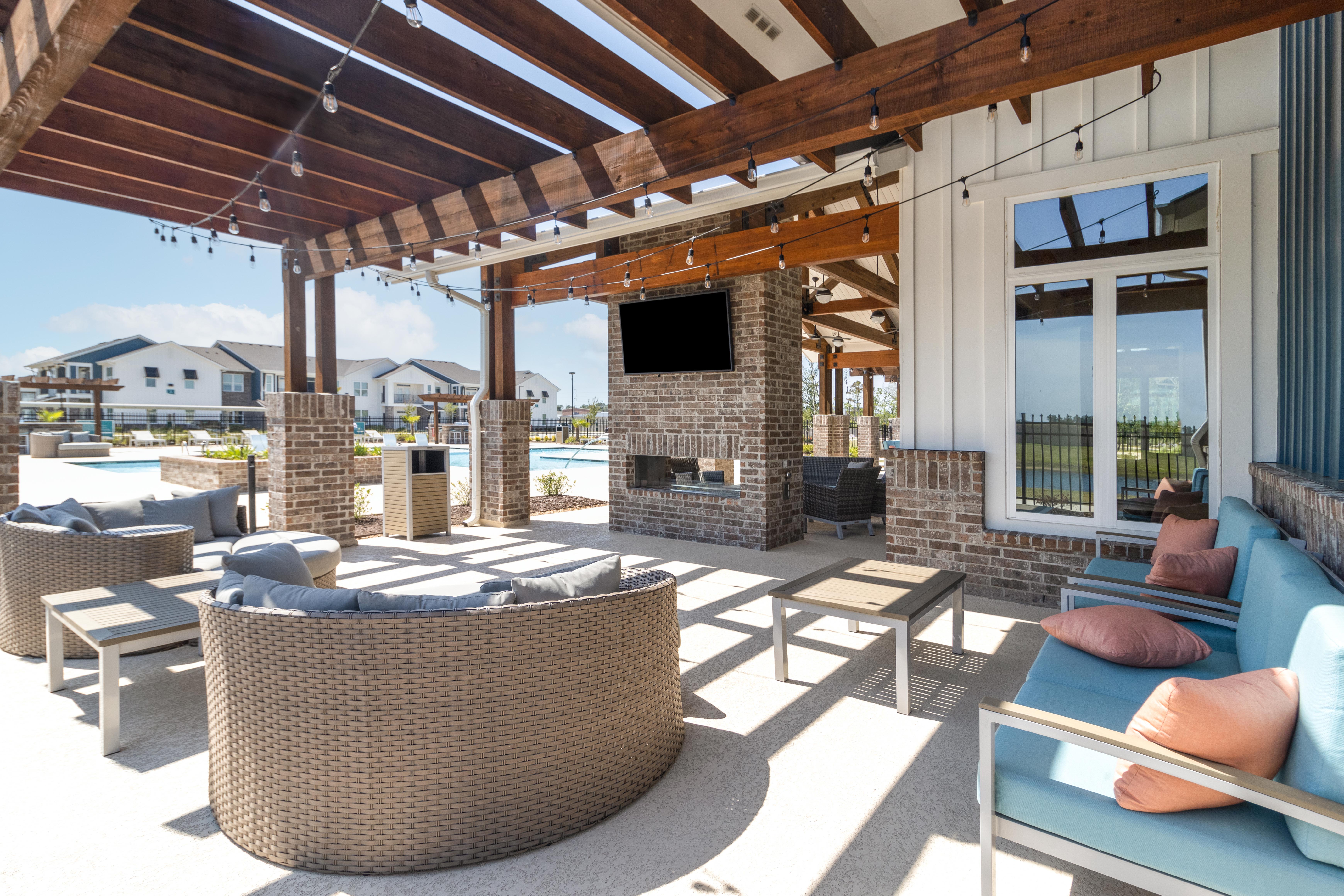 The Oasis at Southpark Apartments For Rent | Lake Charles, LA